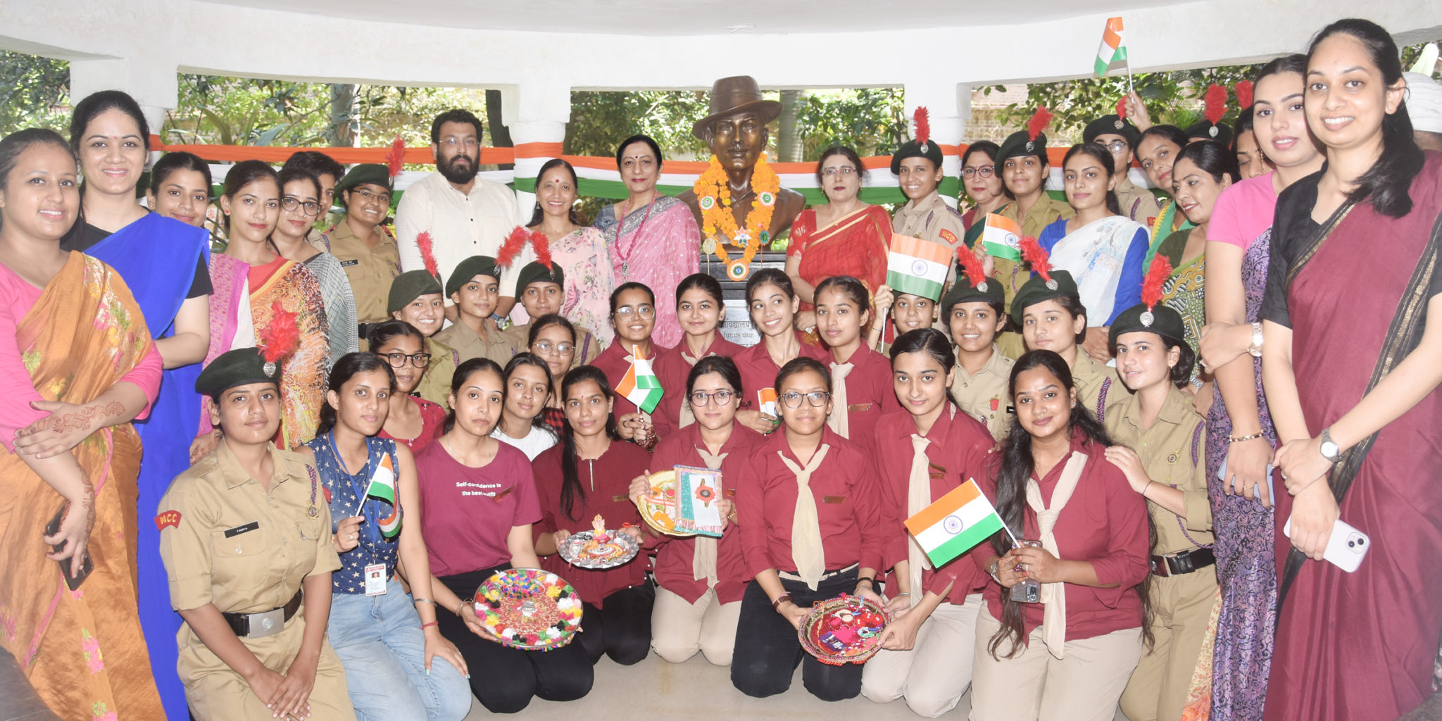 Kanya Maha Vidyalaya KMV dedicate rakhis toShaheed-E-Azam Sardar Bhagat Singh under Azaadi Ka ...